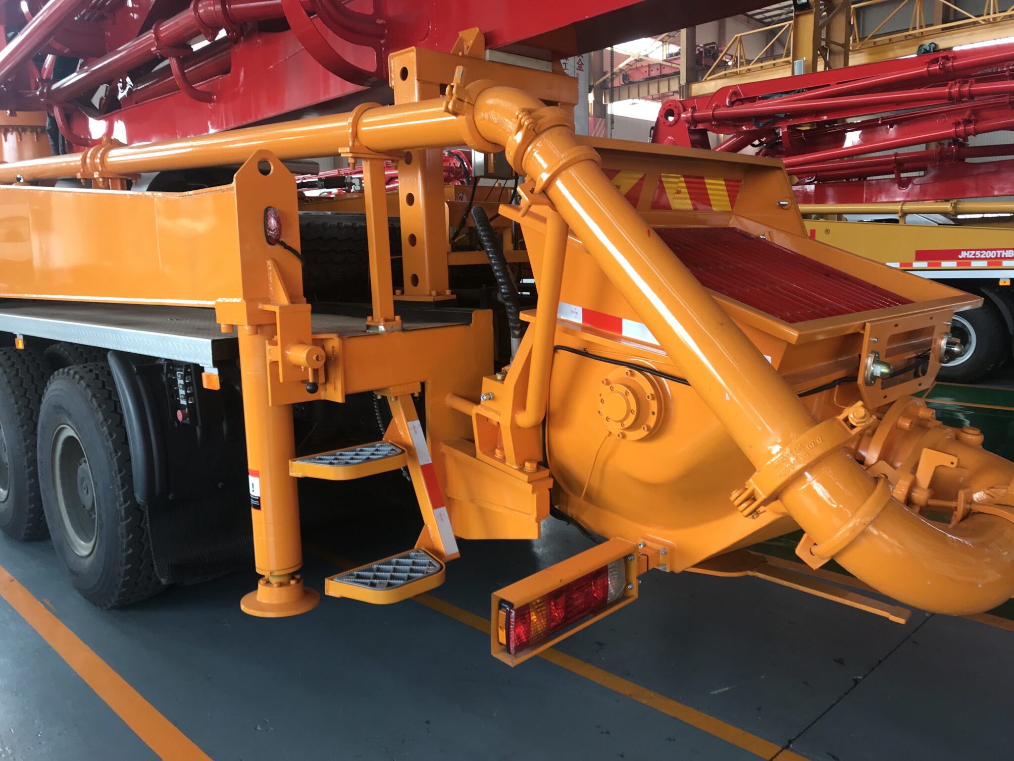 Concrete Boom Truck - TAYMACHINERY